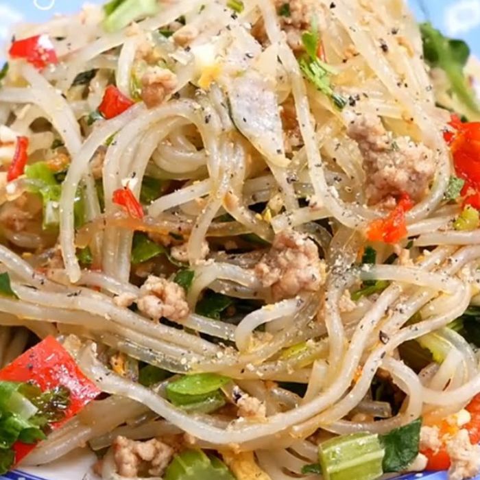 Công Thức Ngon Tuyệt Làm Món Miến Xào Thịt Băm
